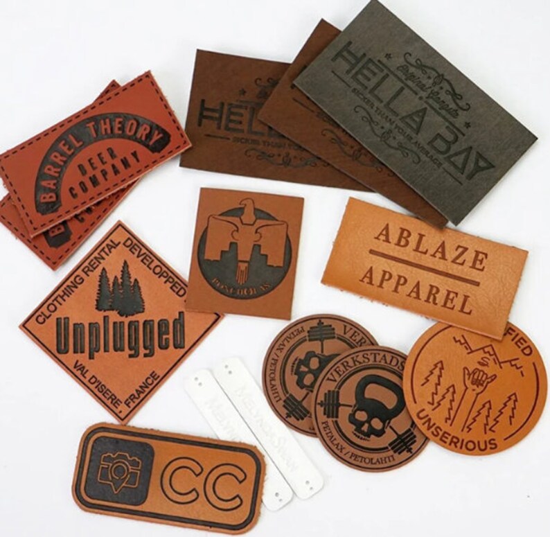 Toppe in pelle incise realizzate con disegni personalizzati - Etsy Italia