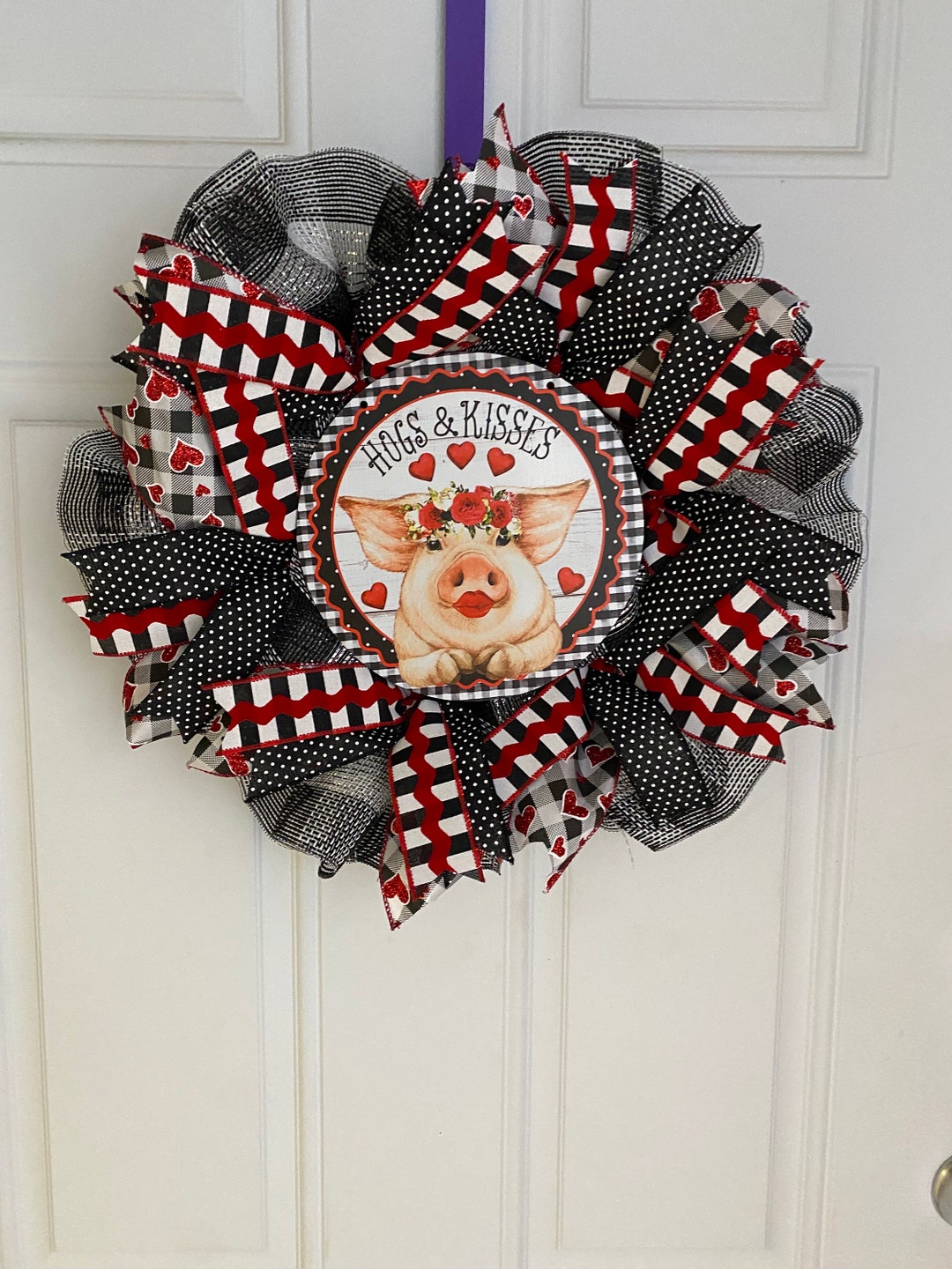 Hogs Wreath, Pig Black and White Wreath, Hogs and Kisses Front Door ...