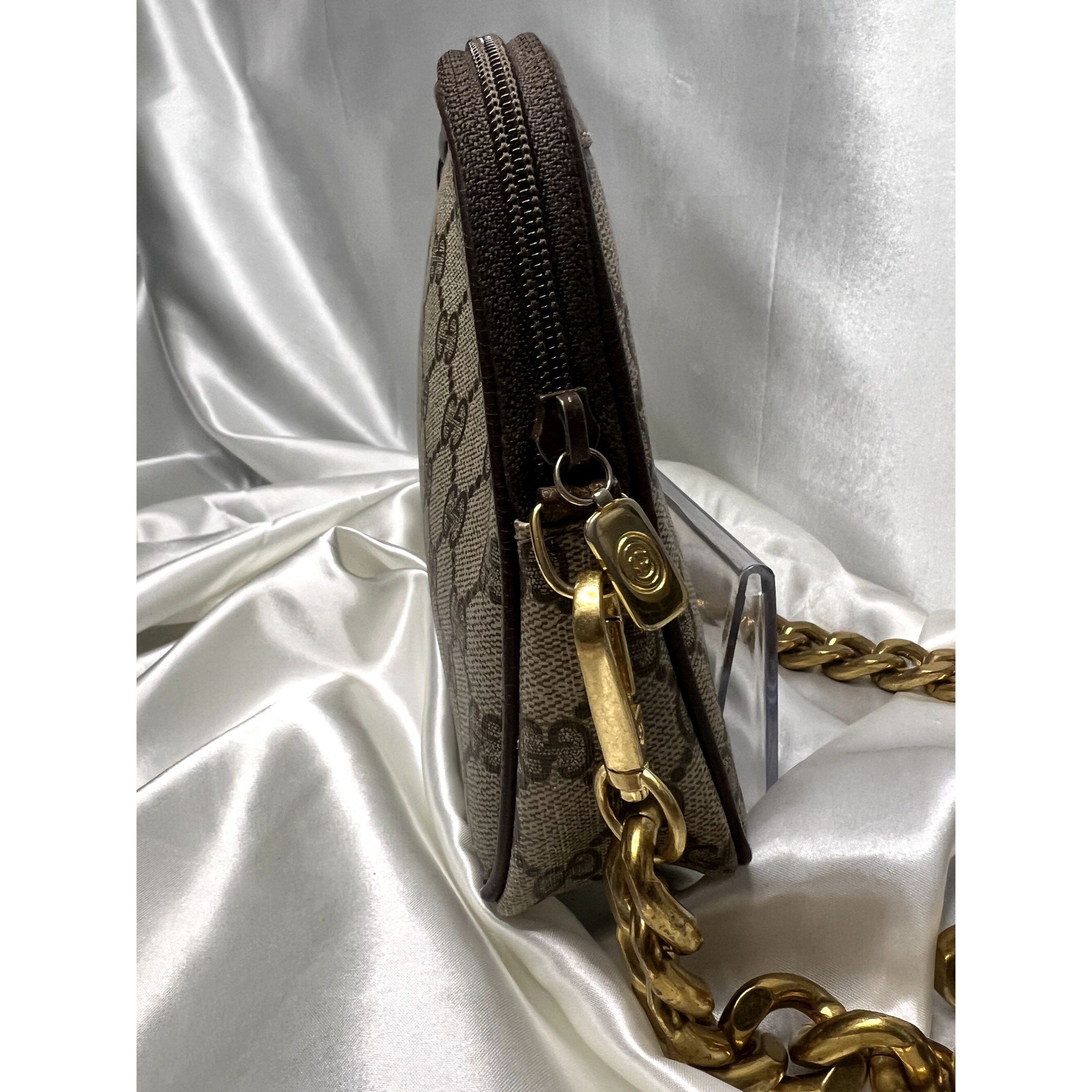 Authentic GUCCI GG Pattern Shoulder Bag Leather Vintage Brown Tan ...