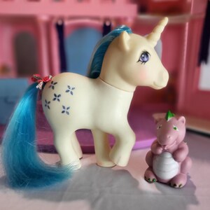 Vintage Dream Castle Playset With Queen Majesty and Spike the Dragon ...