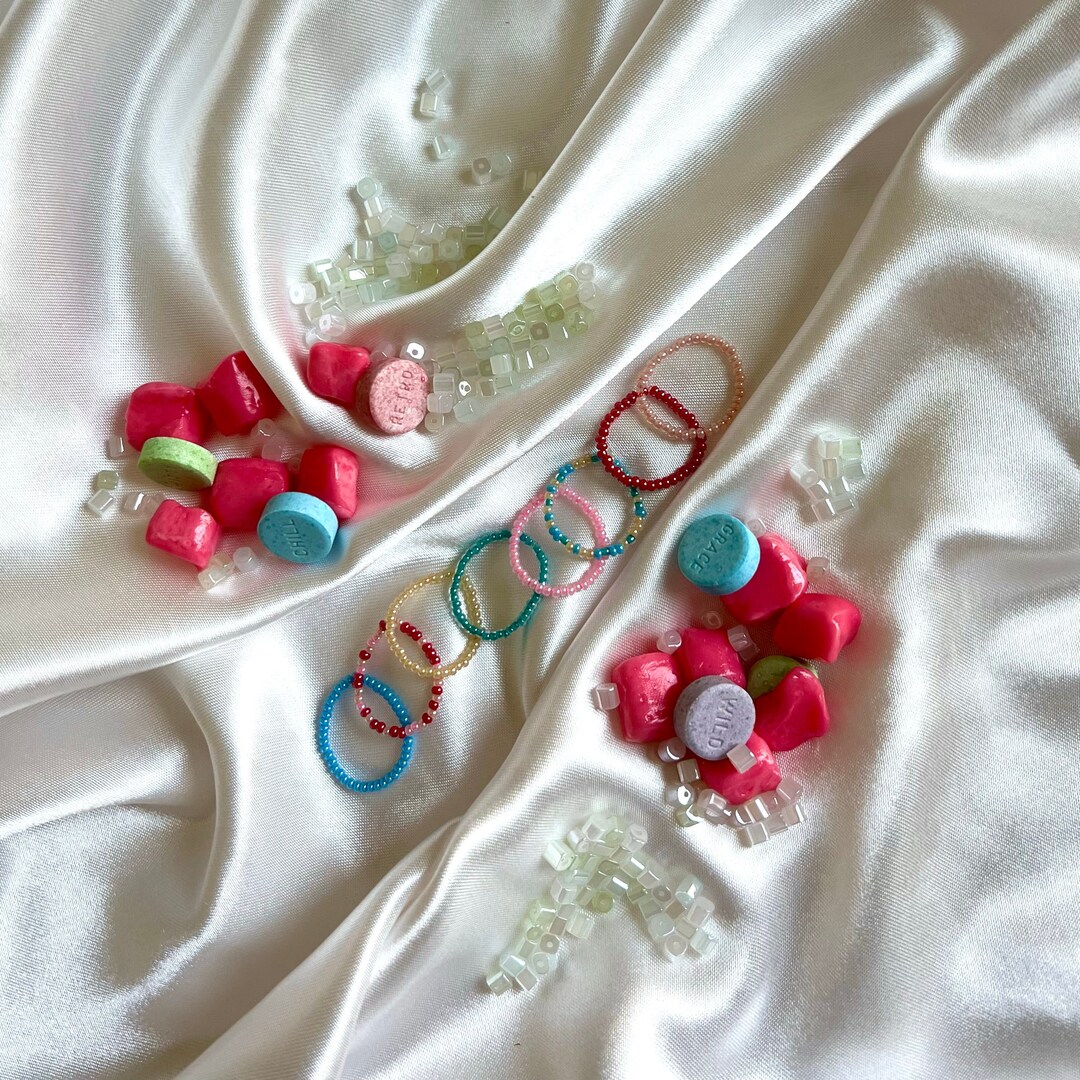 Set of 3 Tiny Beaded Rings Colorful Stretchy Rings Beaded Multicolor ...