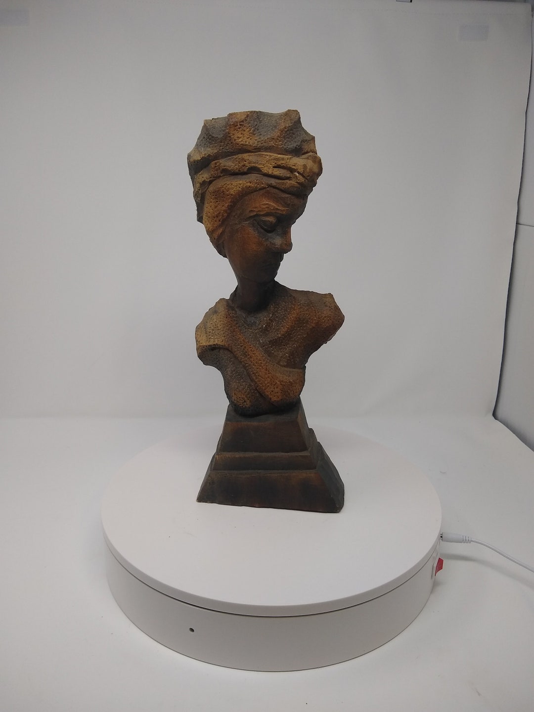 Coquette -- Wood Sculpture by Andre Eugene - Etsy