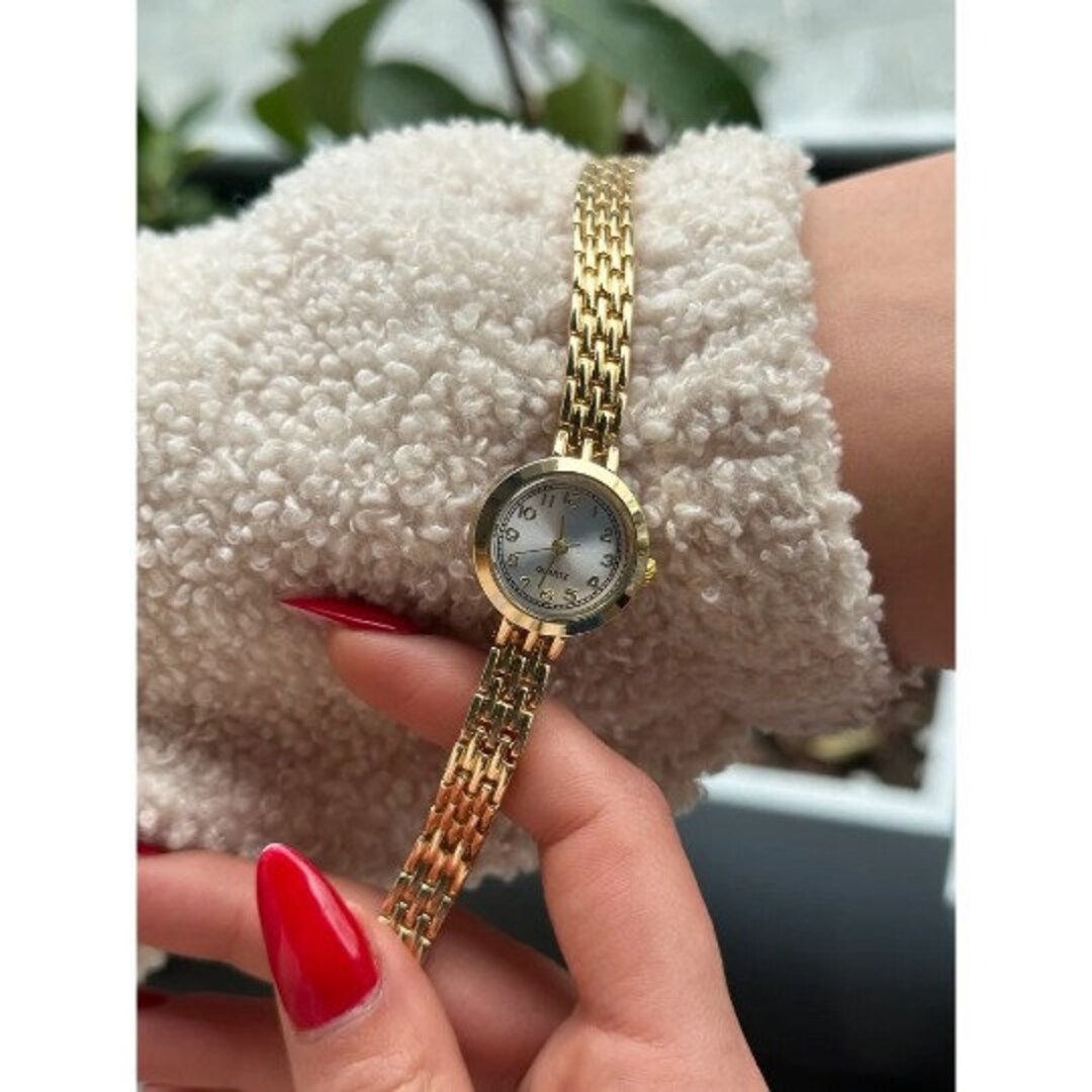 Dainty Vintage Minimalist Gold Womens Watch, Vintage Design, Small Face, Watch for Women ...
