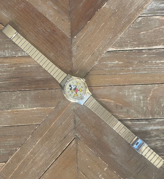 Vintage MICKEY MOUSE Working New Battery by LORUS "V2… - Gem