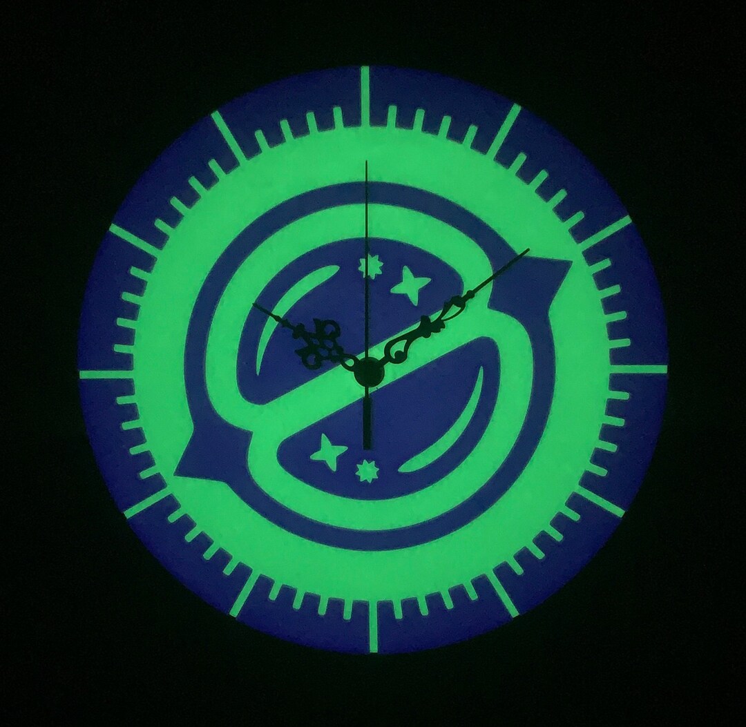 Valorant Astra Cosmic Divide Ability Glow in the Dark 3D Printed Clock ...