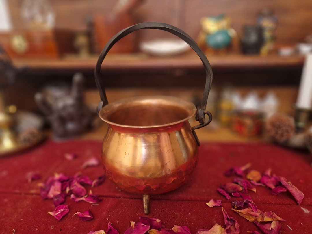Medium Copper Witch's Honeycomb Cauldron, Ritual Cauldron, Altar ...