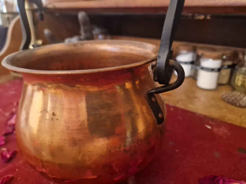 Medium Copper Witch's Honeycomb Cauldron, Ritual Cauldron, Altar ...