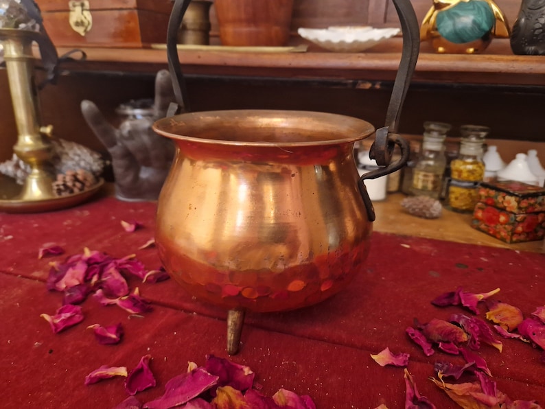 Medium Copper Witch's Honeycomb Cauldron, Ritual Cauldron, Altar ...