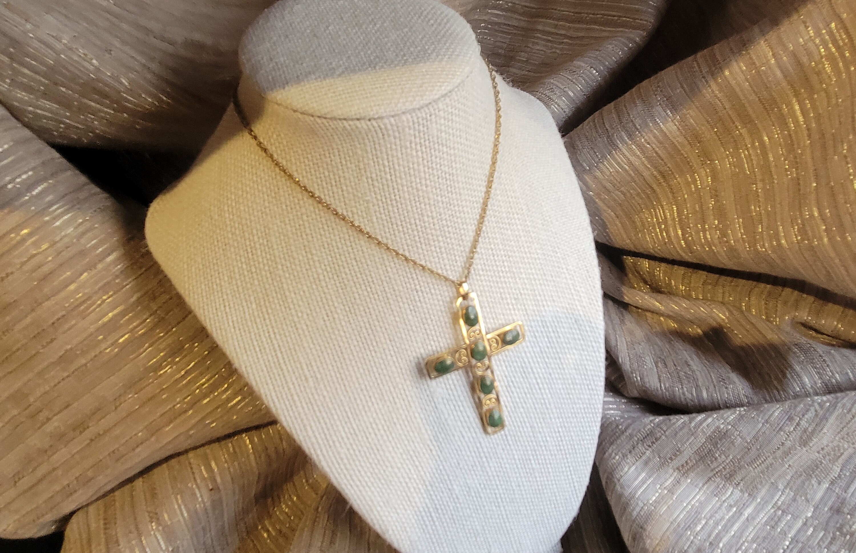 Midcentury 1960s Jade Cross - Etsy