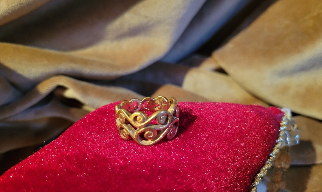 1970s Ancient Roman Style Wide-band Ring - Etsy