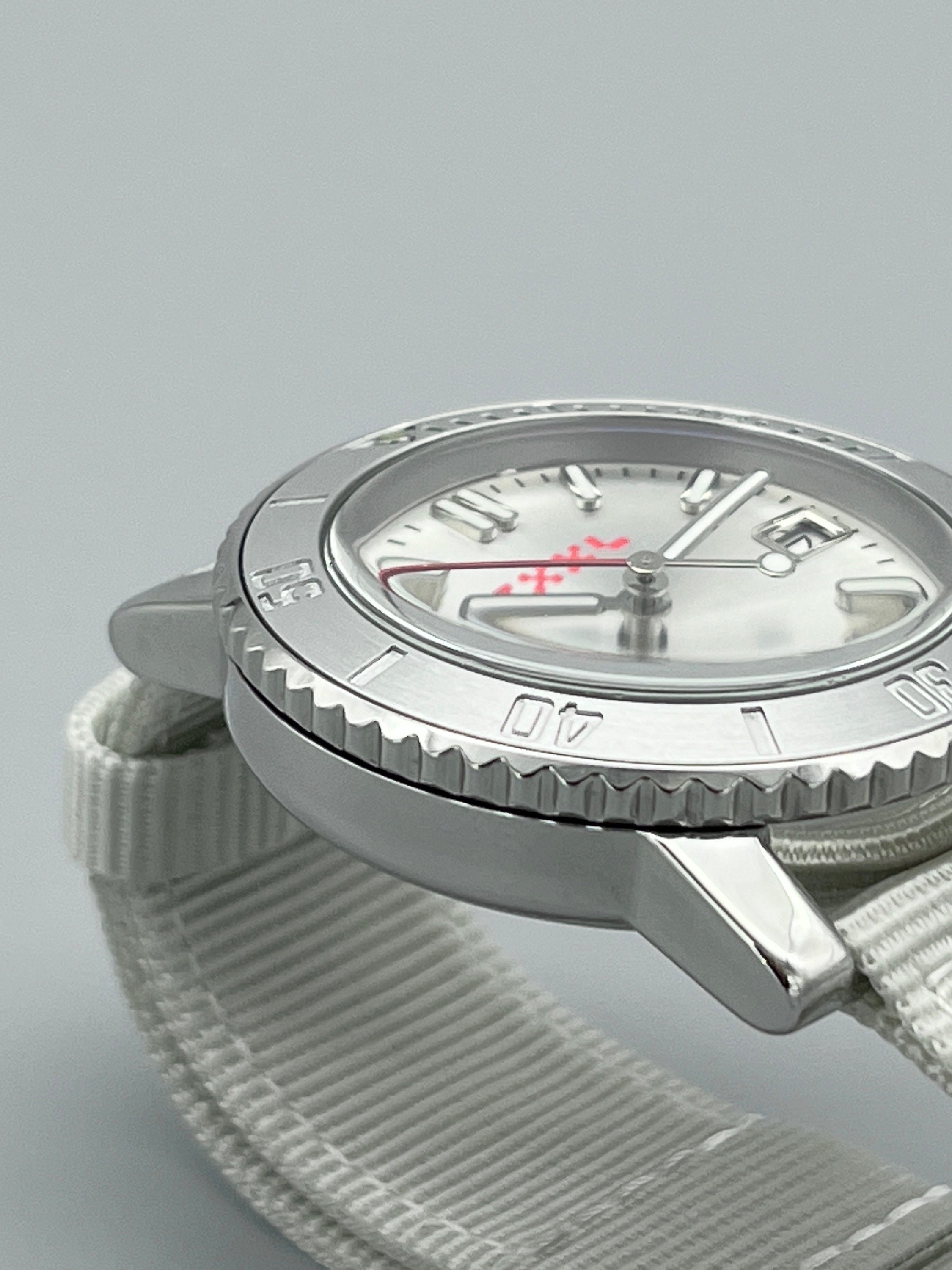 Divetxxl - 40mm Dive Watch - Seiko NH35 Movement - Etsy