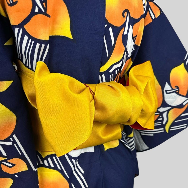Vintage Retro Yukata Kimono - Flaming Anthurium Blossoms - Etsy