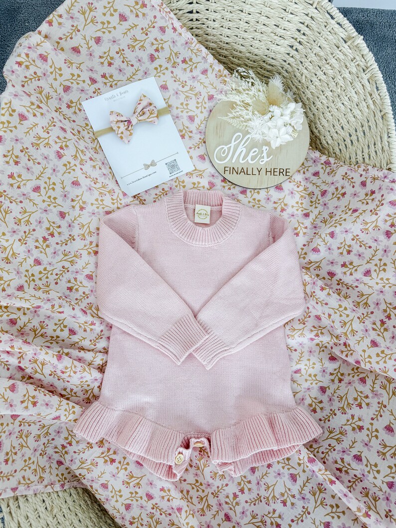 Baby Girl Muslin posie Swaddle and Bow Set - Etsy