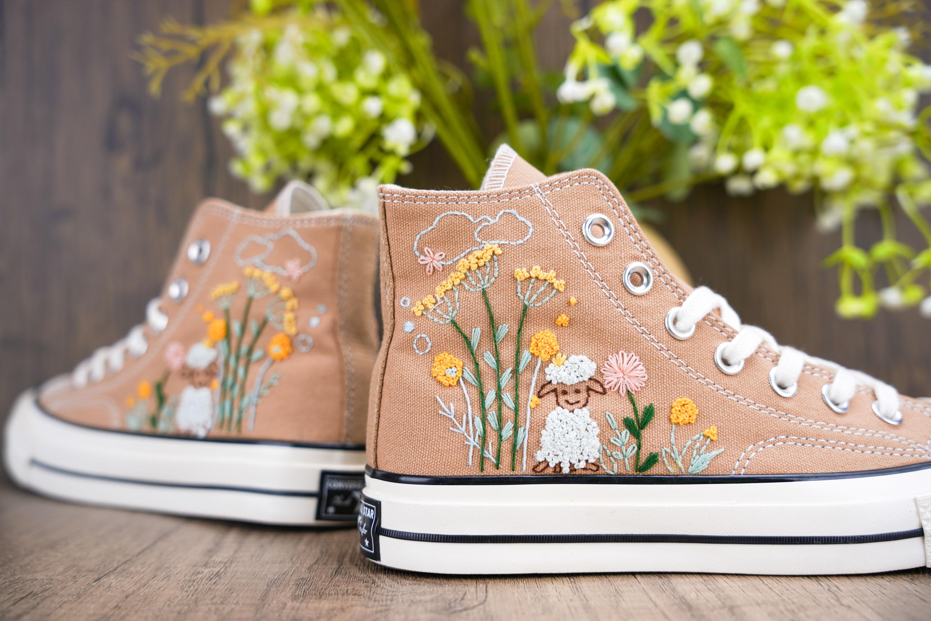 Custom Embroidered Converse High Tops 1970s, Converse Embroidery ...
