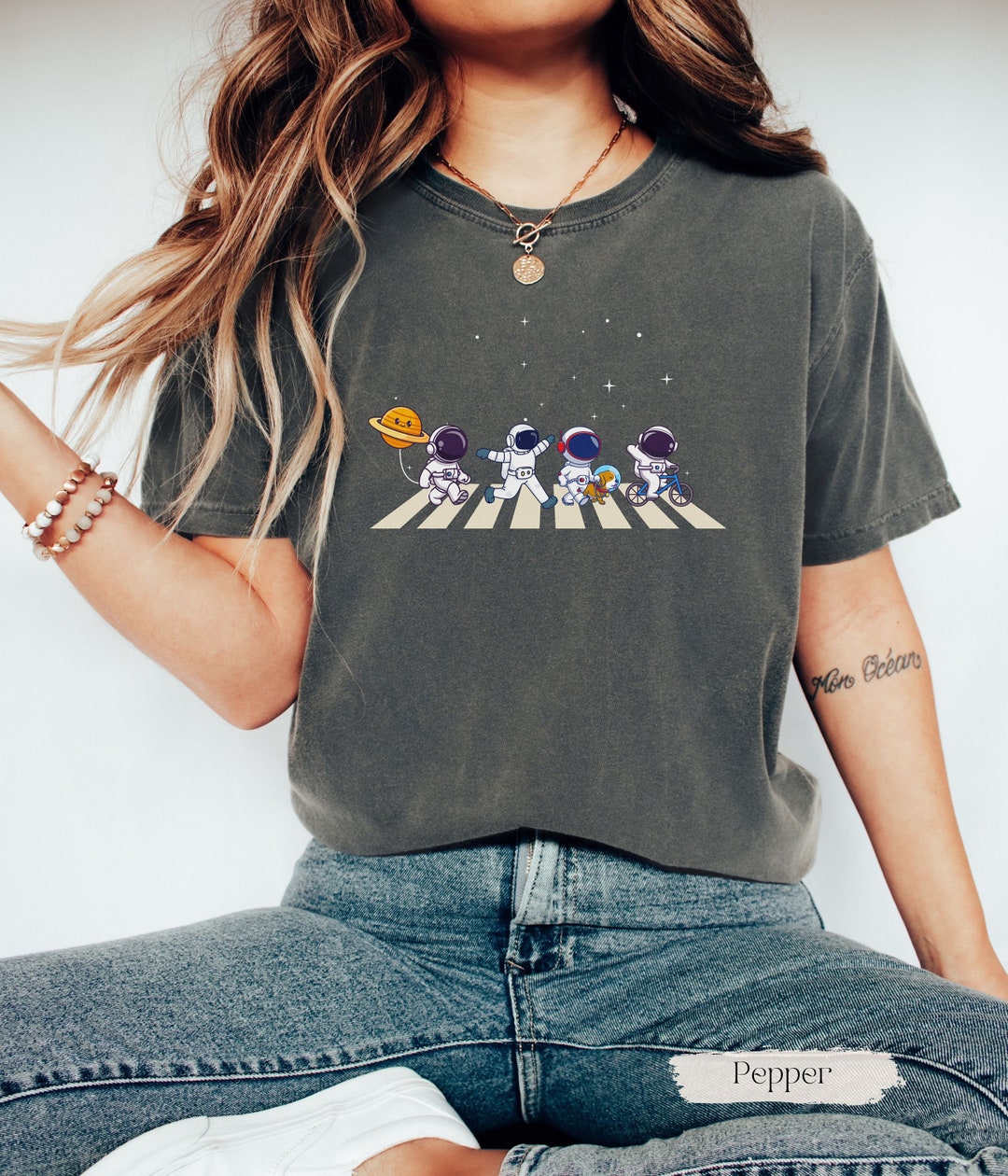 Astronaut Shirt, Fun Space Shirt, Walking Astronauts T-shirt, Stars ...