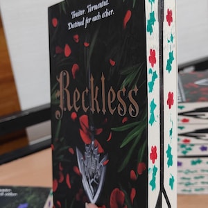 The Powerless Trilogy by Lauren Roberts: Sprayed Edges Special Edition ...