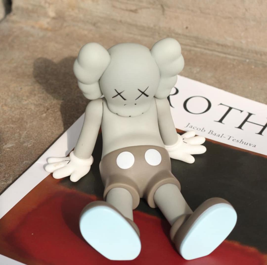 HOT SALEART Icon Designer Kaws Doll , Luxury Home Decoration Only for ...