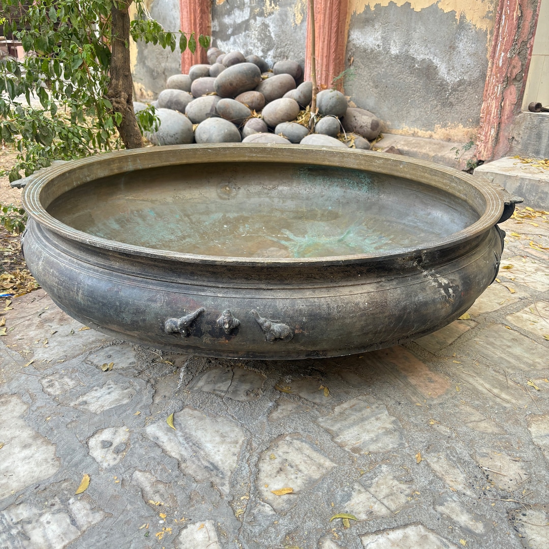 Kerala Uruli, Large Bronze Round Urli Bowl, Indian Bronze Art, Urli ...