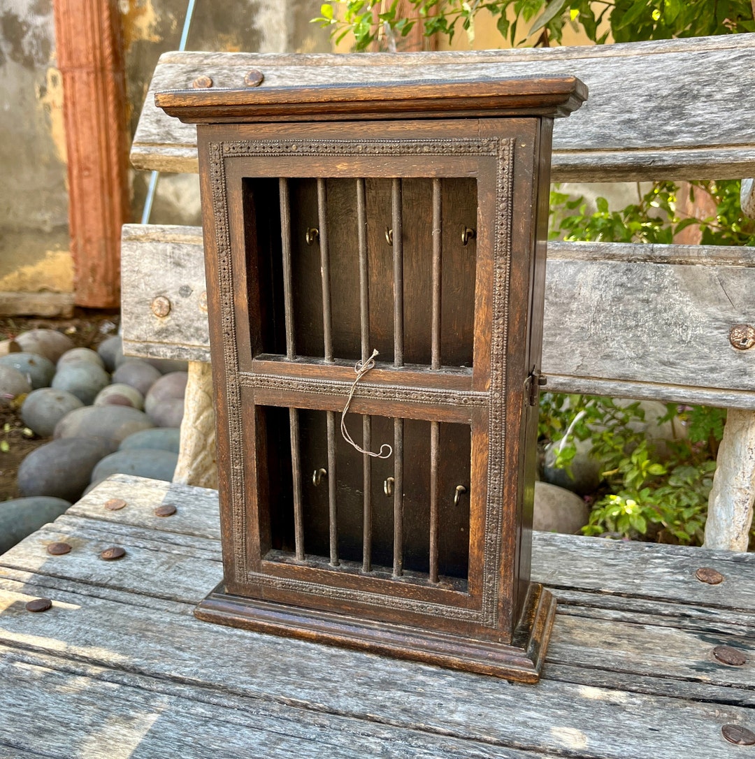 Key Box Holder With 6 Hooks for Hanging Wall Key Rack, Old Wooden ...
