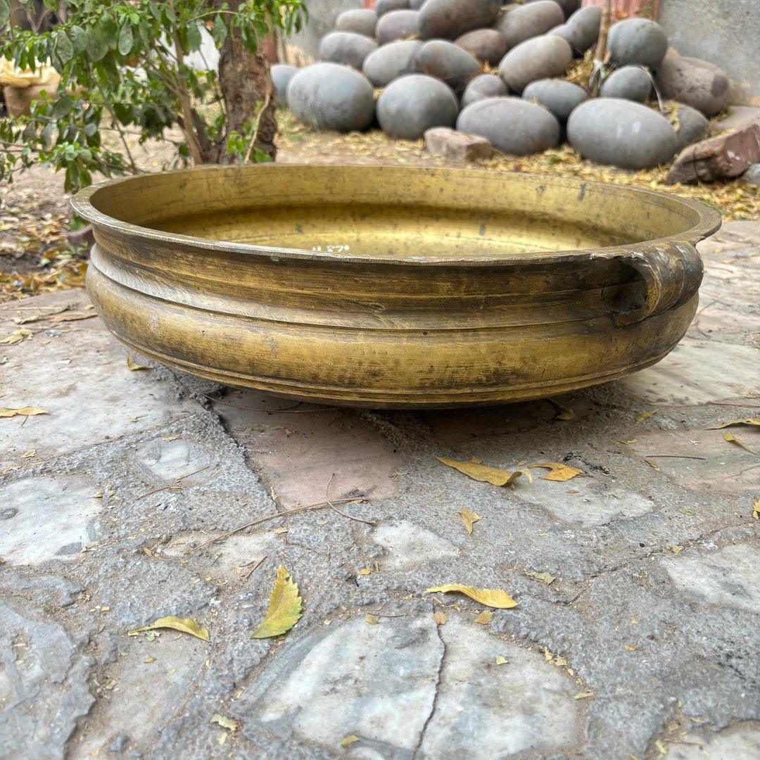 Collectible Indian Decor, Traditional Bowl Urli, Old Brass Round Urli ...