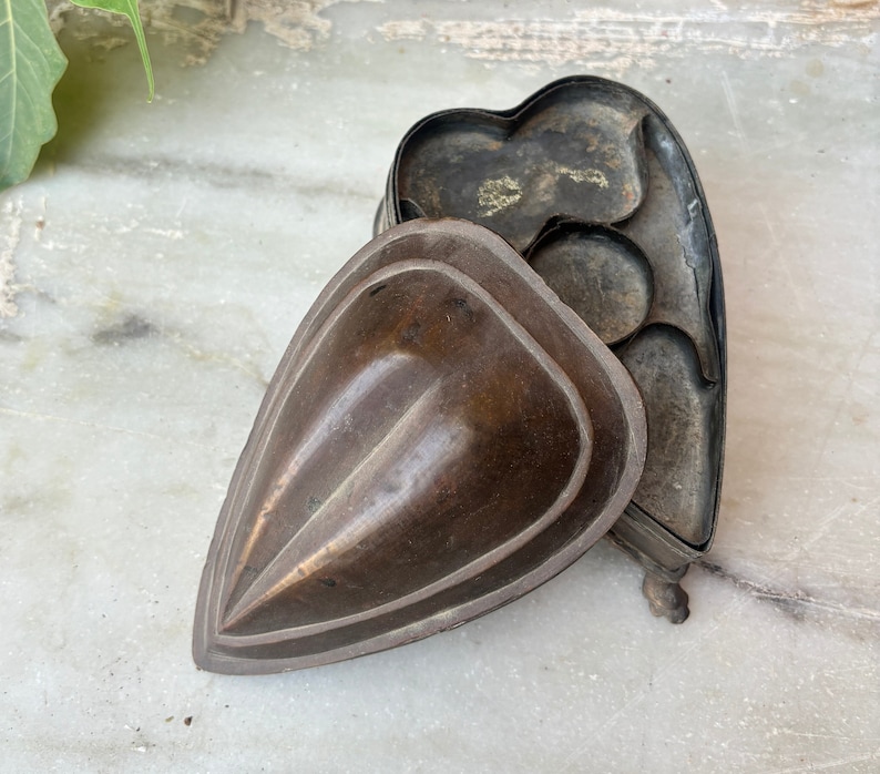 Old Bronze Nut Box With Lid, Dual Compartment Paan Box, Supari Brass ...