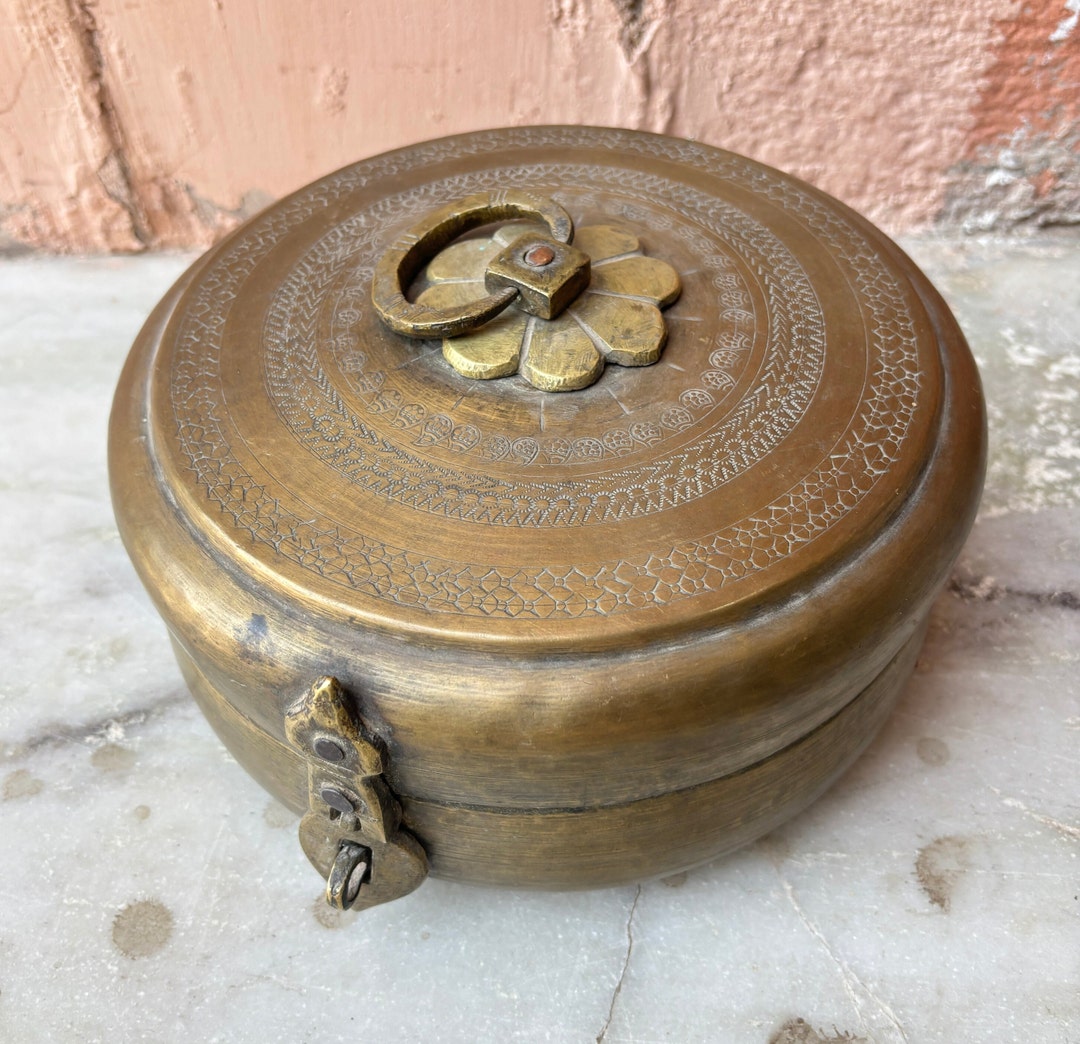 Old Chapati Bronze Box, Food Bread Box, Indian Bronze Art, Hand Carved ...