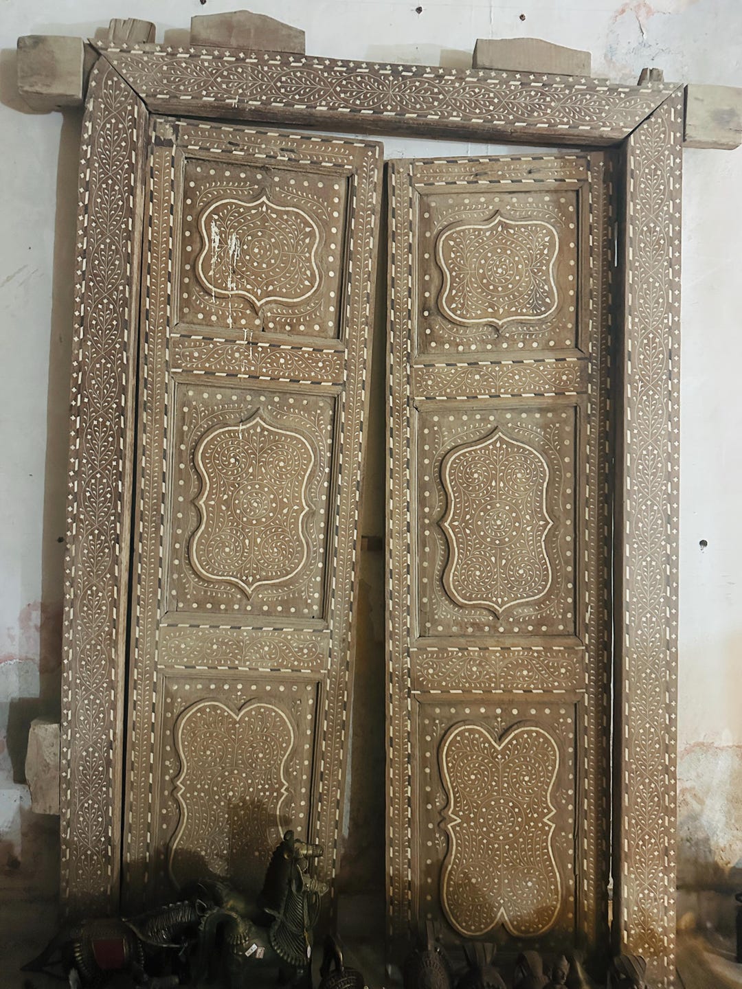 Teak Wooden With Bone Inlay Work Door, Bone Floral Craved Wooden Door ...