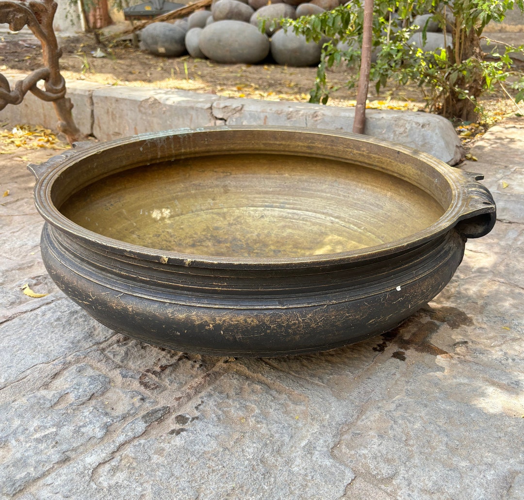 Traditional Ethnic Brass Round Urli Bowl, Indian Brass Art, Urli Decor ...