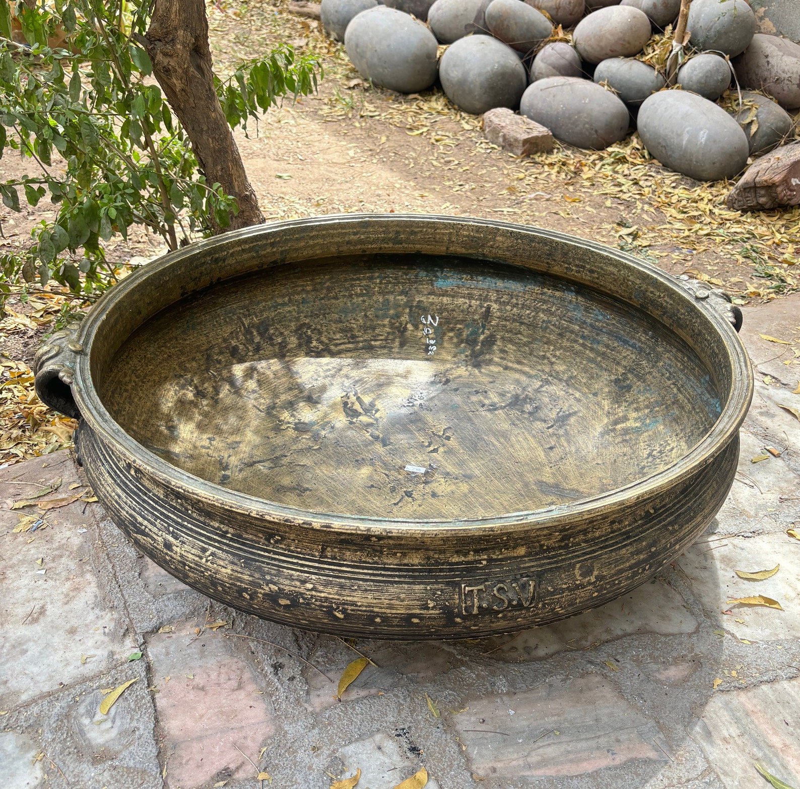 Traditional Bowl Urli, Old Brass Round Urli Bowl, Indian Brass Art ...