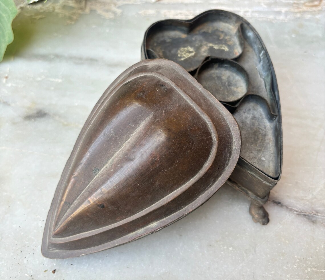 Old Bronze Nut Box With Lid, Dual Compartment Paan Box, Supari Brass ...
