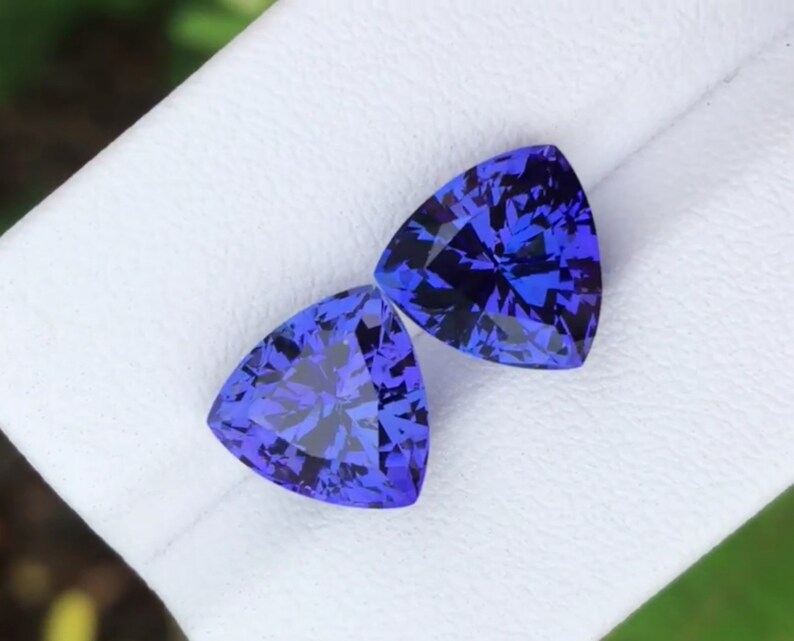 SD Blue Color Tanzanite Trillion Pair Size 10 MM Quality Loupe Clean ...
