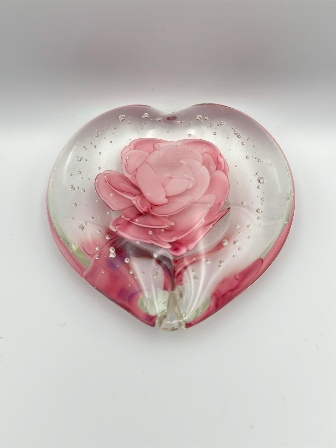 Art Glass Heart Shaped Paperweight W/ Pink Rose & Controlled Bubbles ...