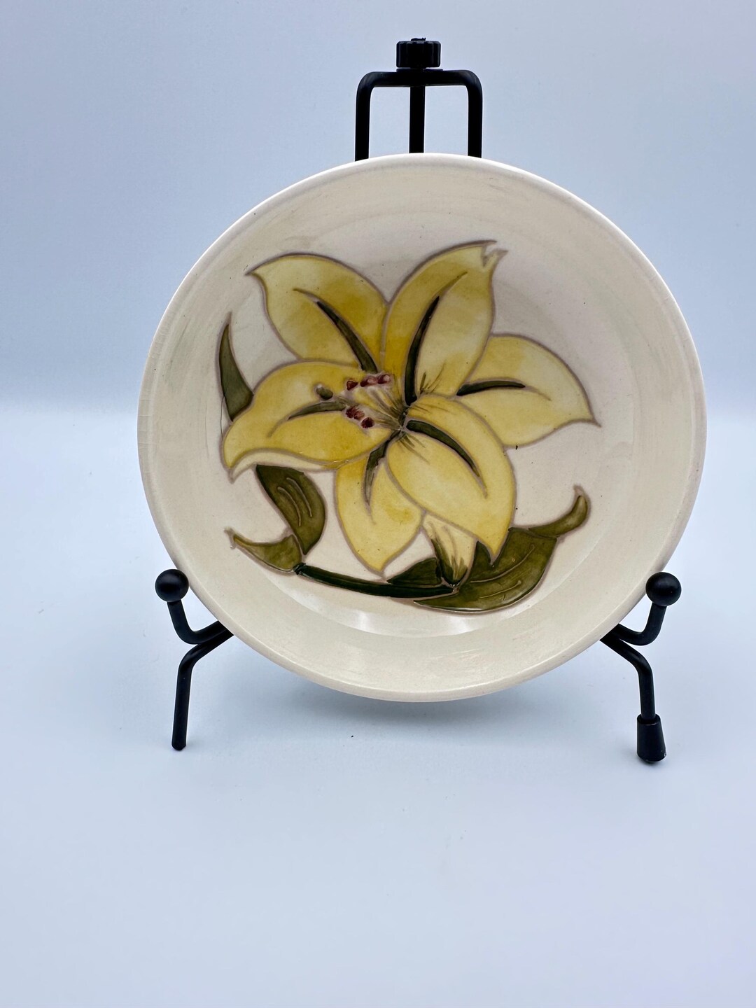 Moorcroft Pin Dish Bermuda Lily Pattern. White Background Version - Etsy