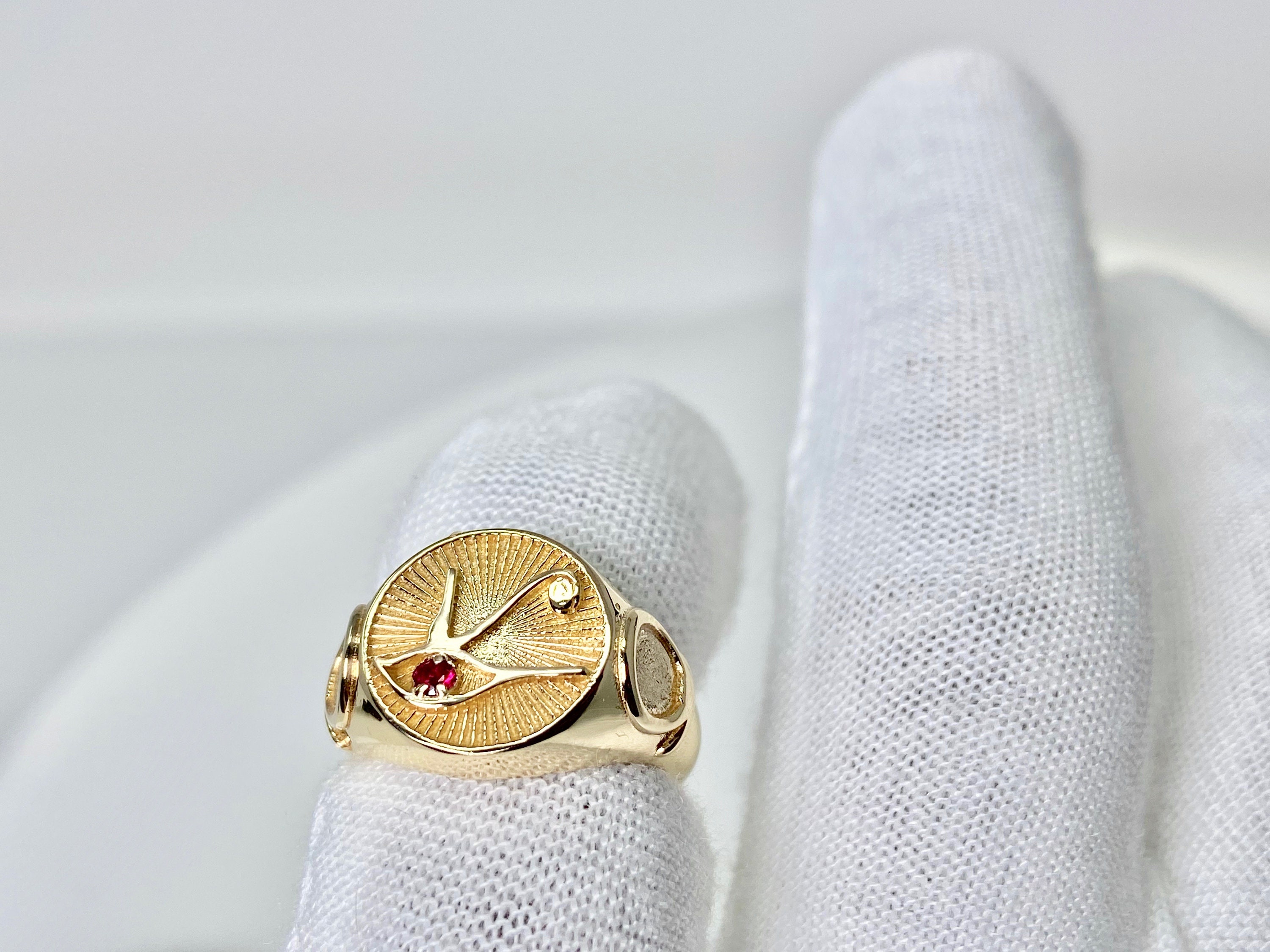Eye of Ra Ring - Etsy
