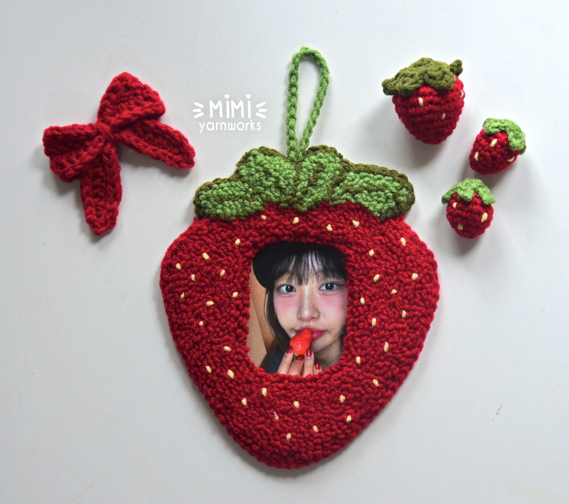 Strawberry Photocard Holder Ornaments REMAKE / Hand Tufted Punch Needle ...