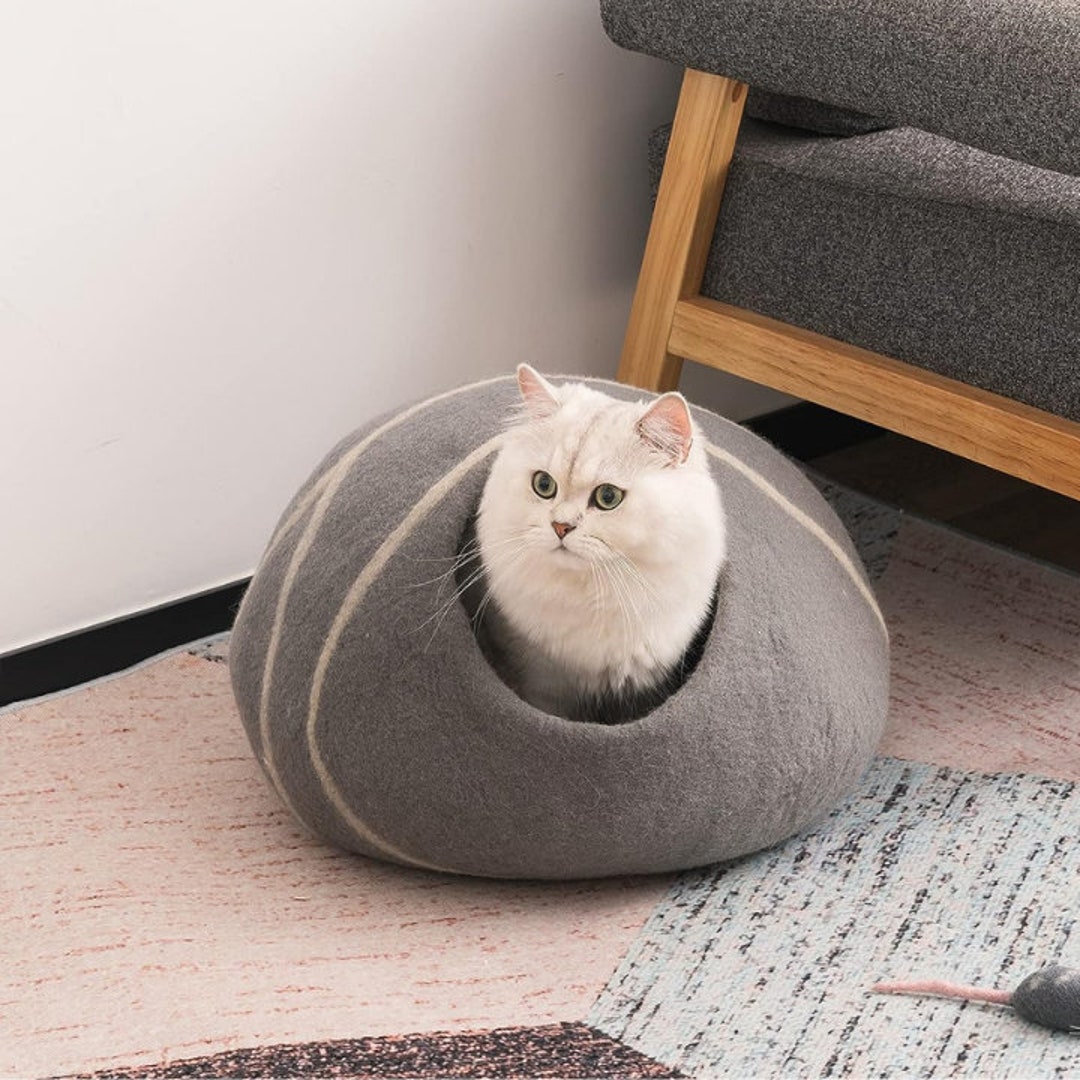 Premium Cat Bed Handcrafted Round 'feline Haven' - Etsy