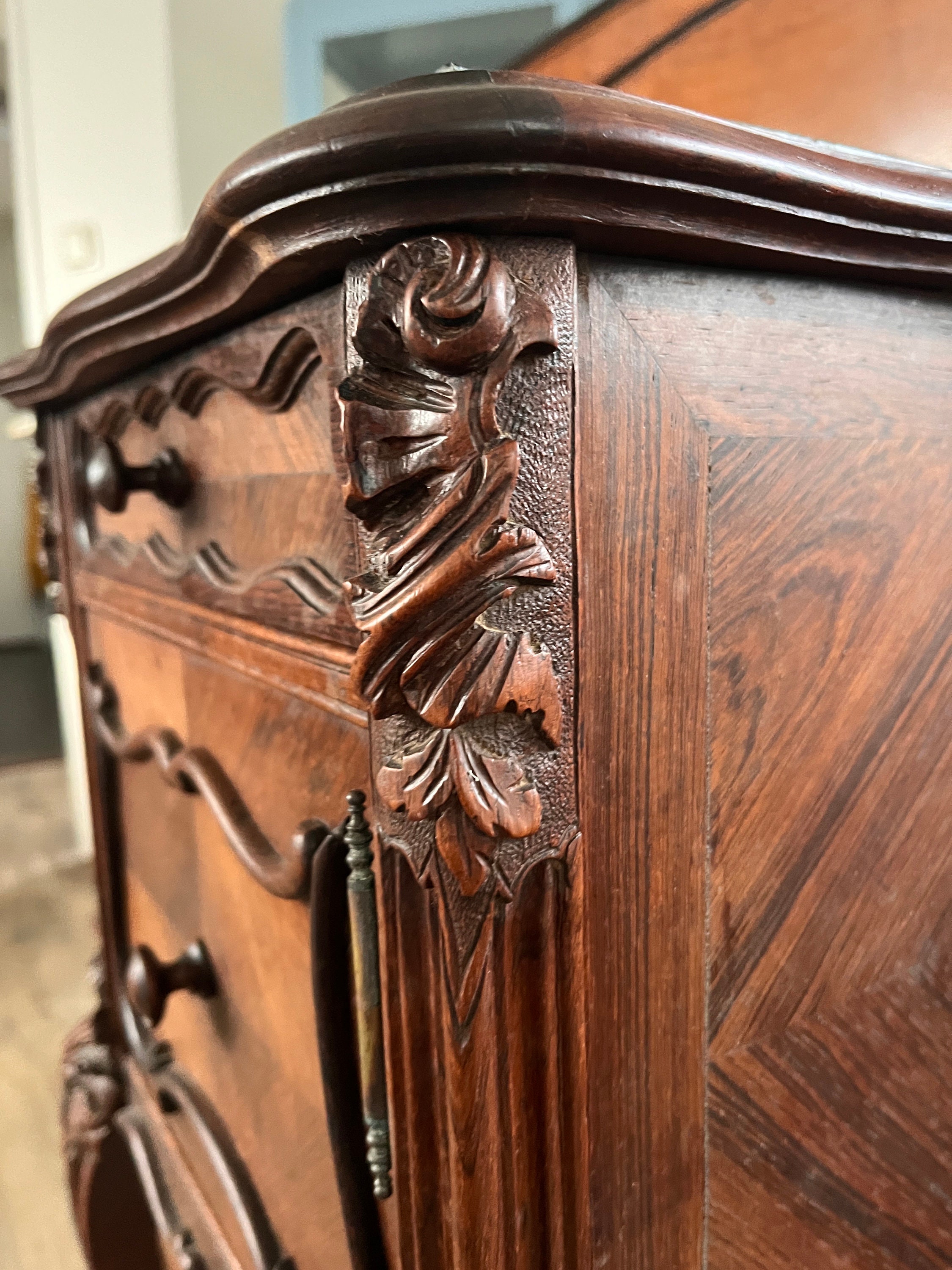 Antique French Bedside Table: a Unique Eye-catcher for Your Modern ...