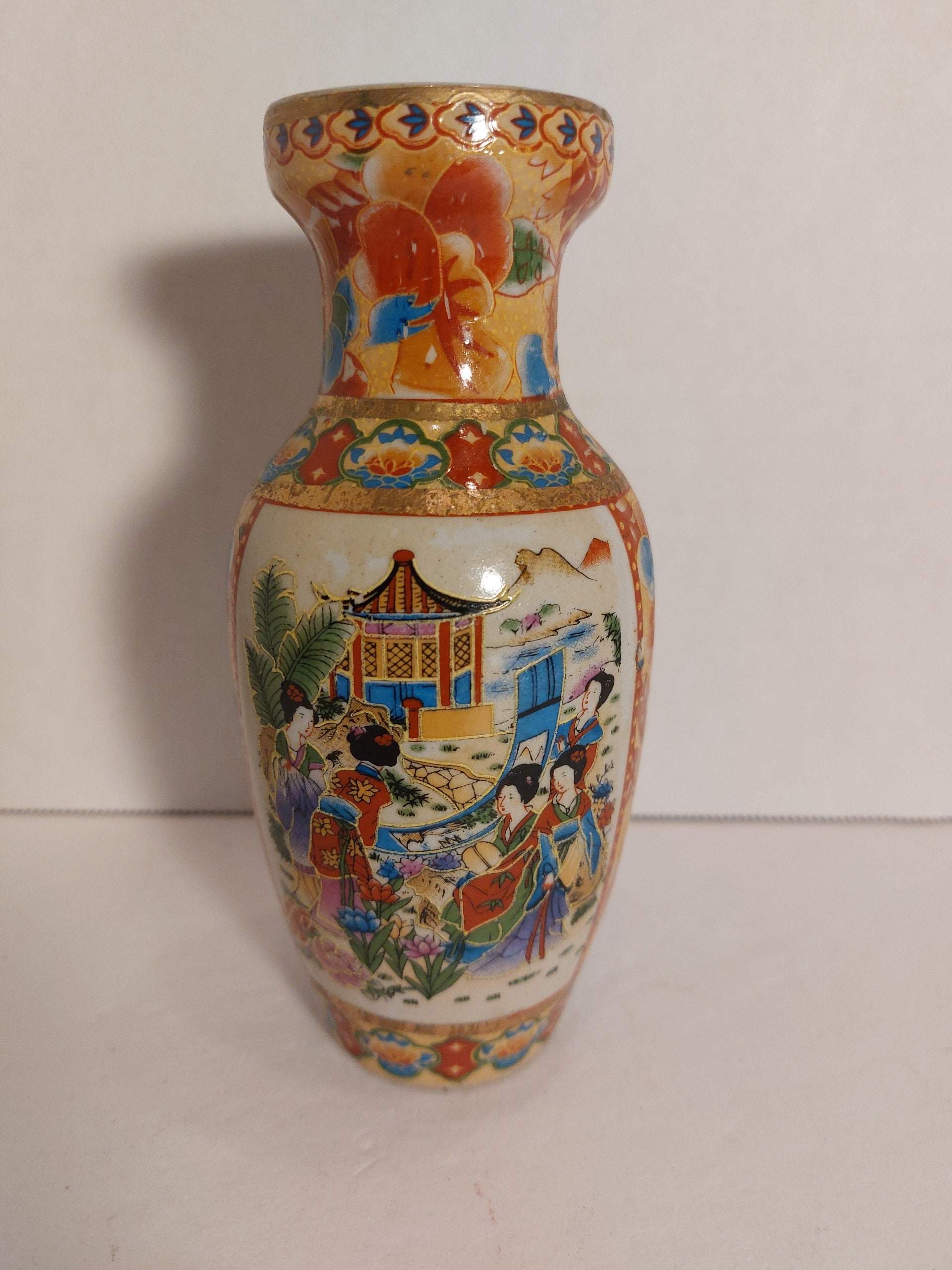 Vintage Japanese Satsuma Vase Handpainted With Gold Guild - Etsy