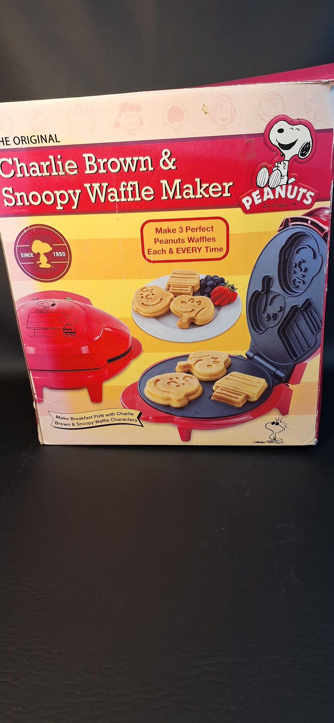 Charlie Brown and Snoopy Waffle Maker. New in the Box With Instructions ...