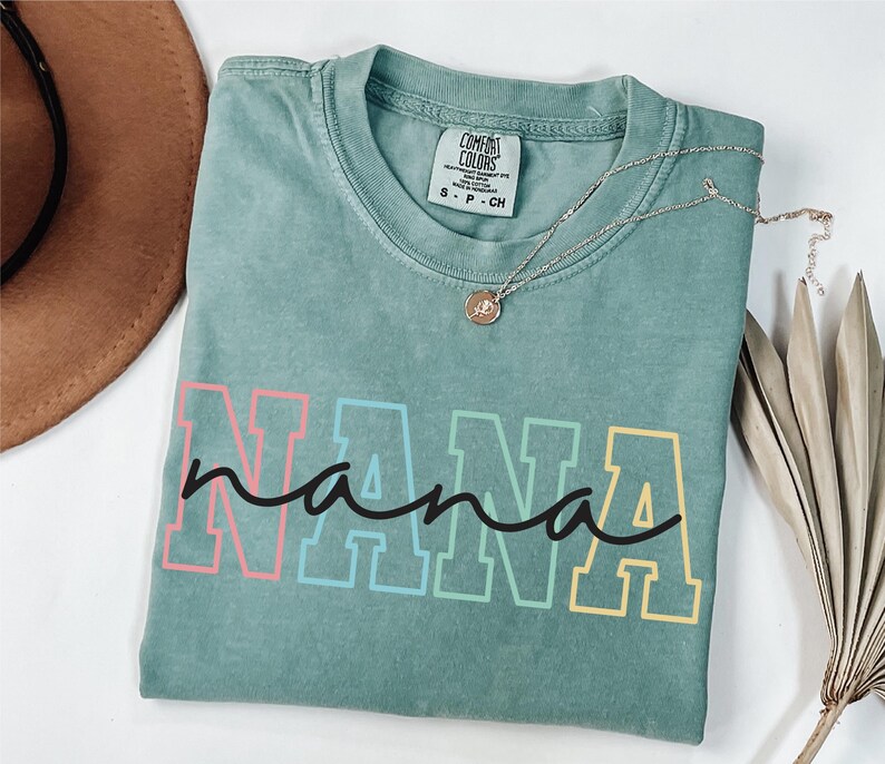 Comfort Colors® Nana T-shirt, Aesthetic Nana Shirt, Gift for Grandma ...