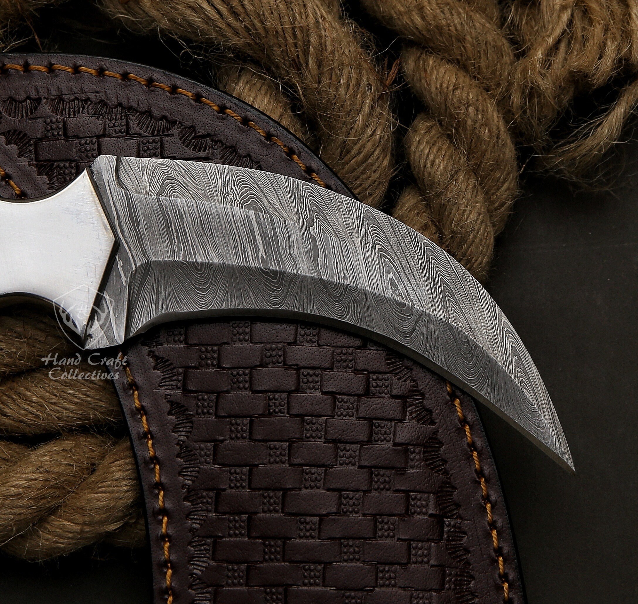Custom Karambit Damascus Hunting Knife, Hand Forged Damascus Bowie ...