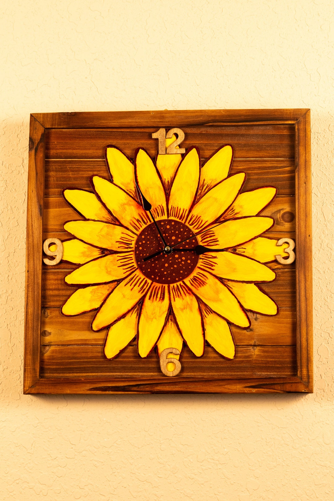 Sunflower Clock "fills Your Day With Positivity" - Etsy