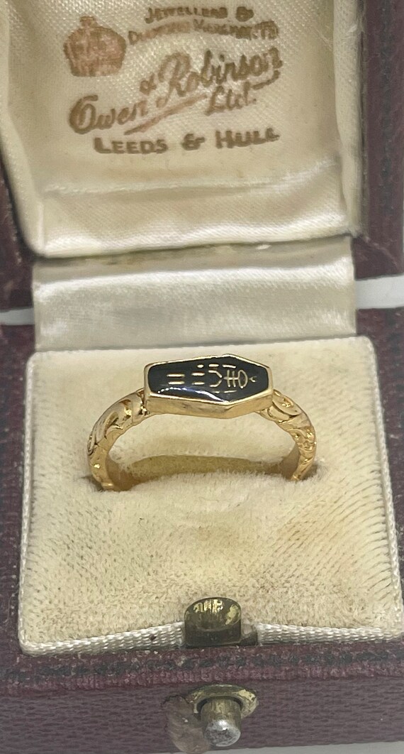 Unique Memento Mori Coffin Skeleton Ring - Gold Detai… - Gem