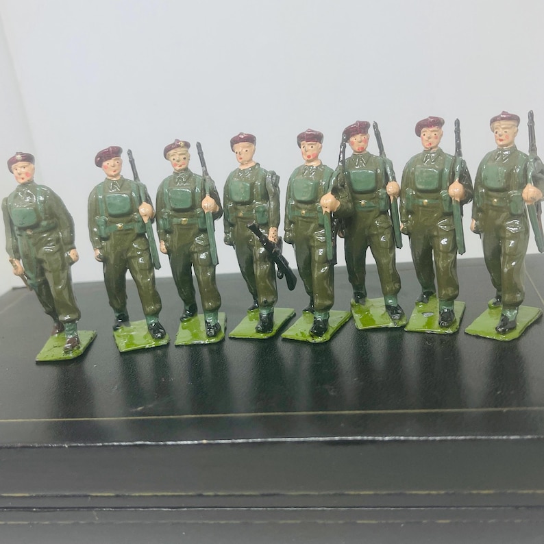 Vintage Britains Lead Toy Soldiers: Green Army Men, Collectible ...