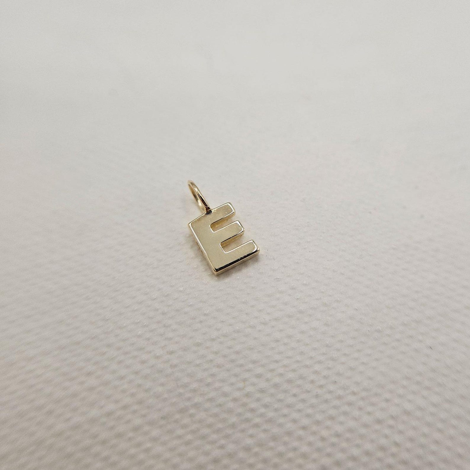 Small Dainty 9ct Yellow Gold Initial Letter E Charm Pendant - Etsy