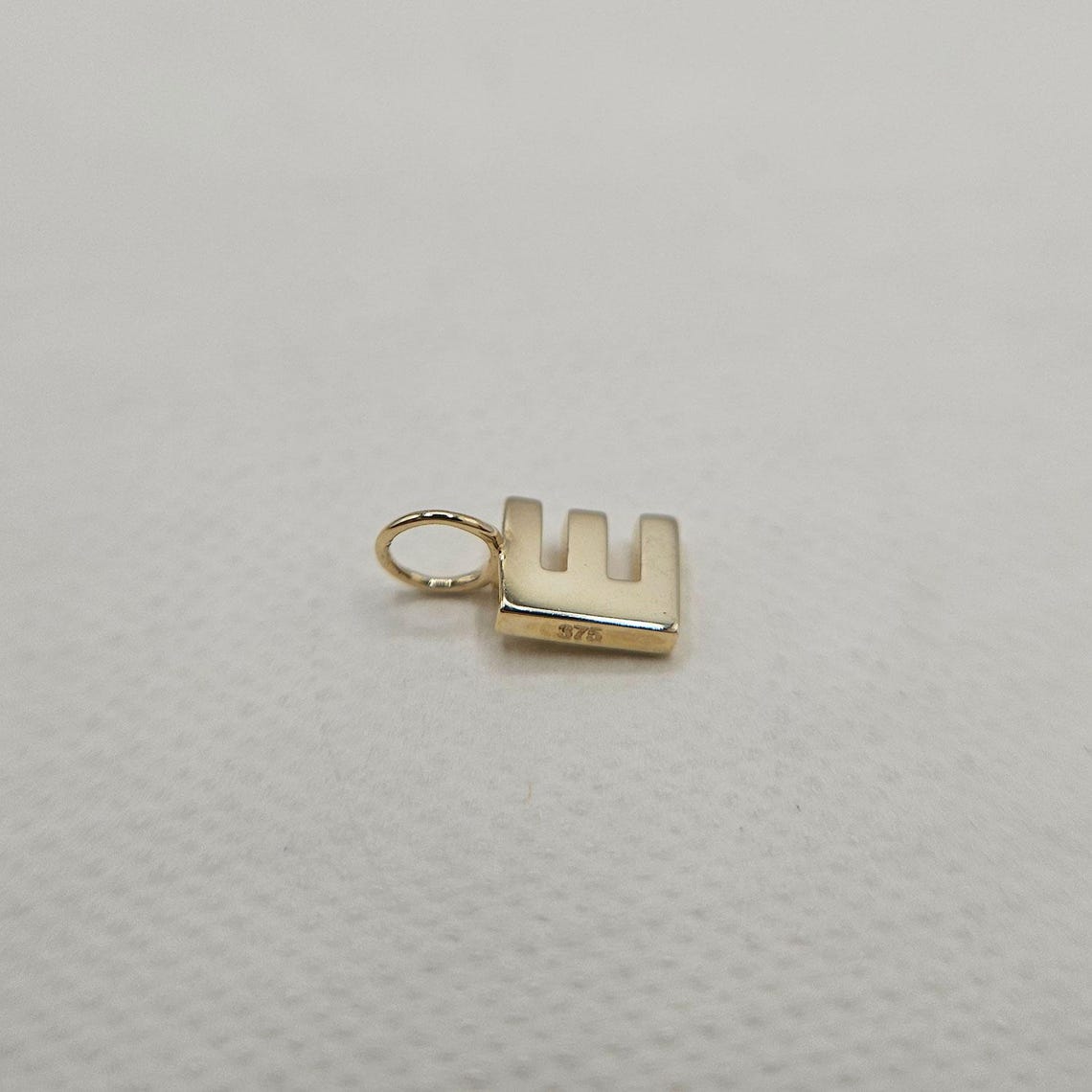 Small Dainty 9ct Yellow Gold Initial Letter E Charm Pendant - Etsy