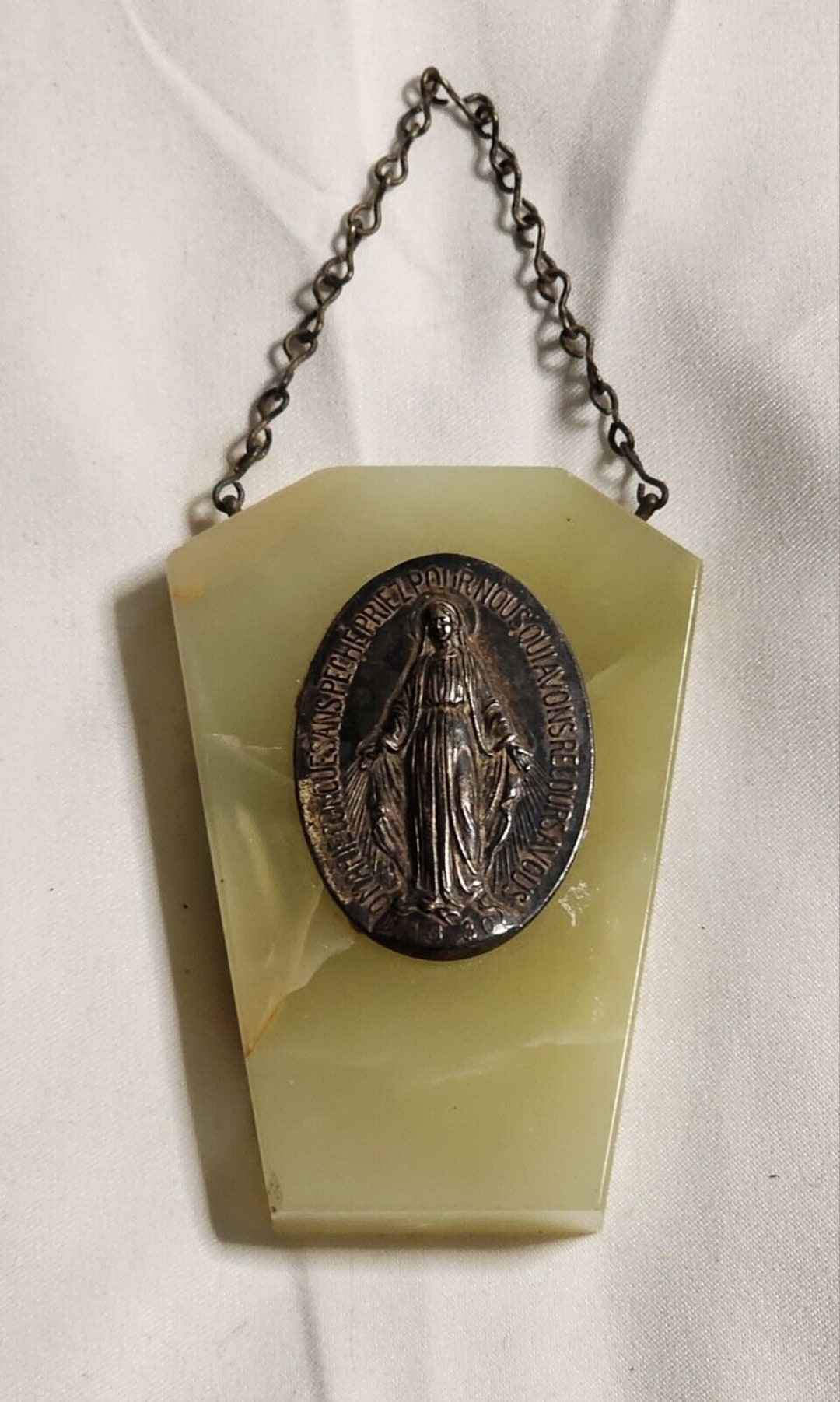 Vintage VIRGIN MARY Medallion MEDAL Hanging Wall Cradle Metal Stone W ...