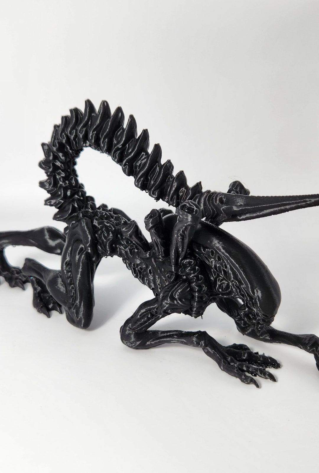 Alien Xenomorph Figurine Glossy Black Ring Stand Jewelry Stand Horror ...