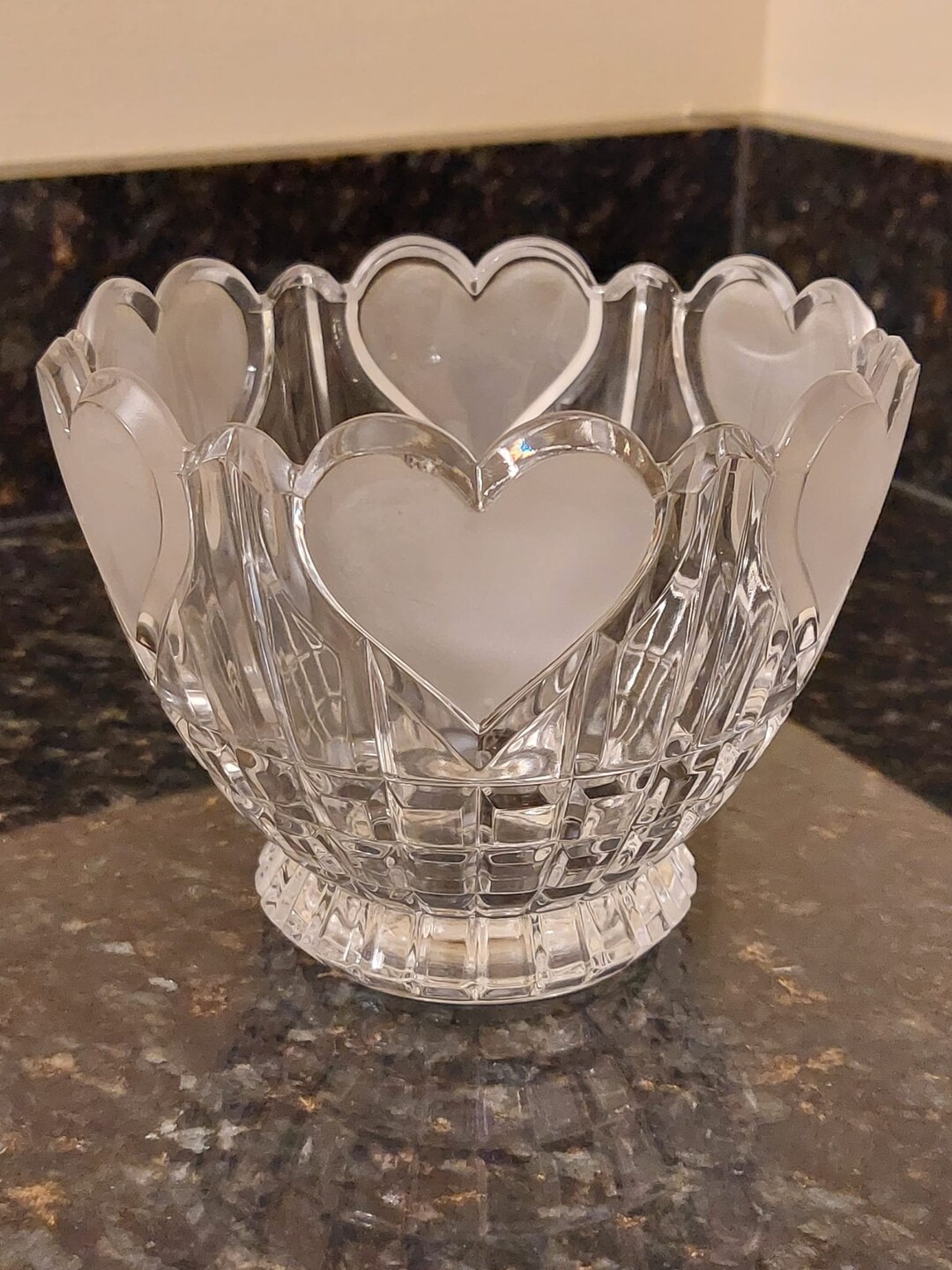 1986 FTDA 6 Satin Hearts 24% Lead Crystal Bowl/vase Square - Etsy