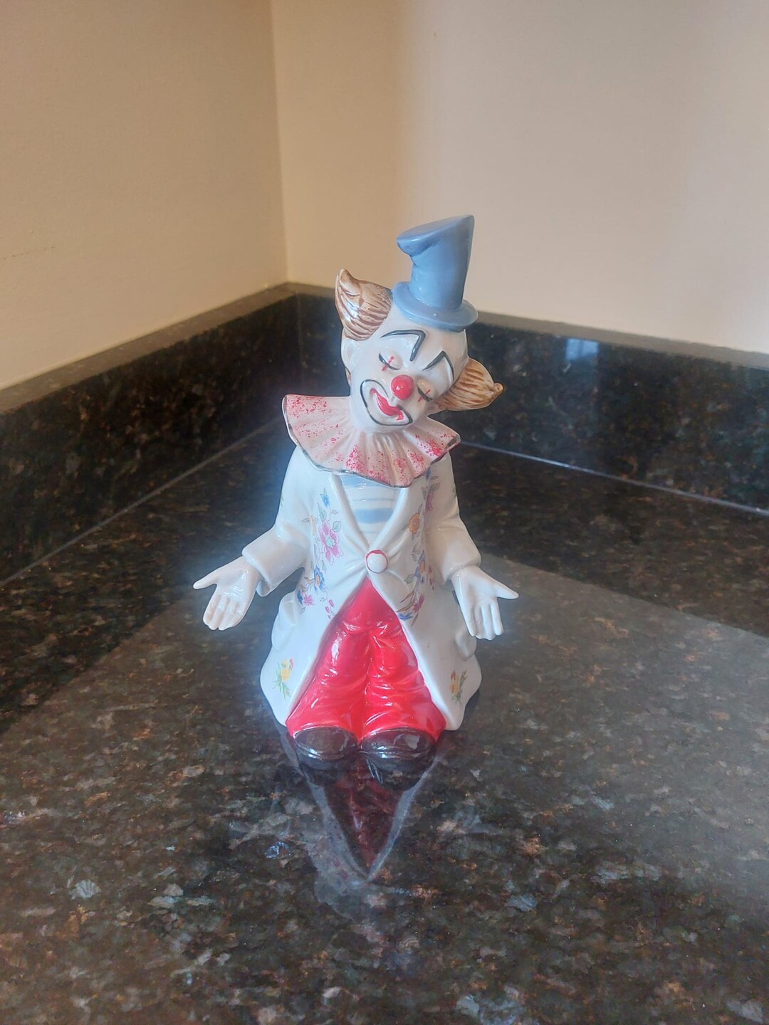 Vintage Duncan Designs Fine Porcelain " Clown W/ Top Hat & Red Pants ...